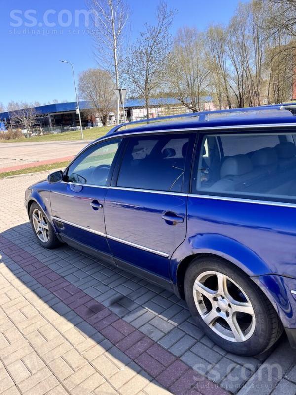 Синий Фольксваген Пассат Б5 2003 в Елгава, объемом двигателя 2.50 л и пробегом 429 тыс. км за 700 €, фото 2 на AUTOMOTO.COM.LV