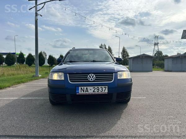 Blue Volkswagen Passat B5 2003 in Ogre, with an engine capacity of 1.90 L and mileage of 359 thousand km for 1650 €, photo 9 on AUTOMOTO.COM.LV