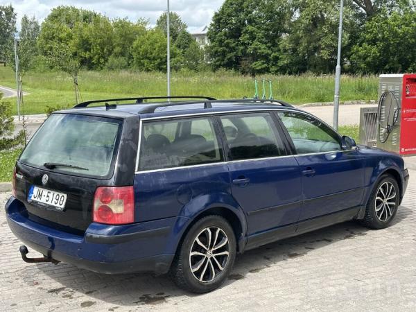 Blue Volkswagen Passat B5 2004 in Rezekne, with an engine capacity of 1.90 L and mileage of 359 thousand km for 1250 €, photo 4 on AUTOMOTO.COM.LV