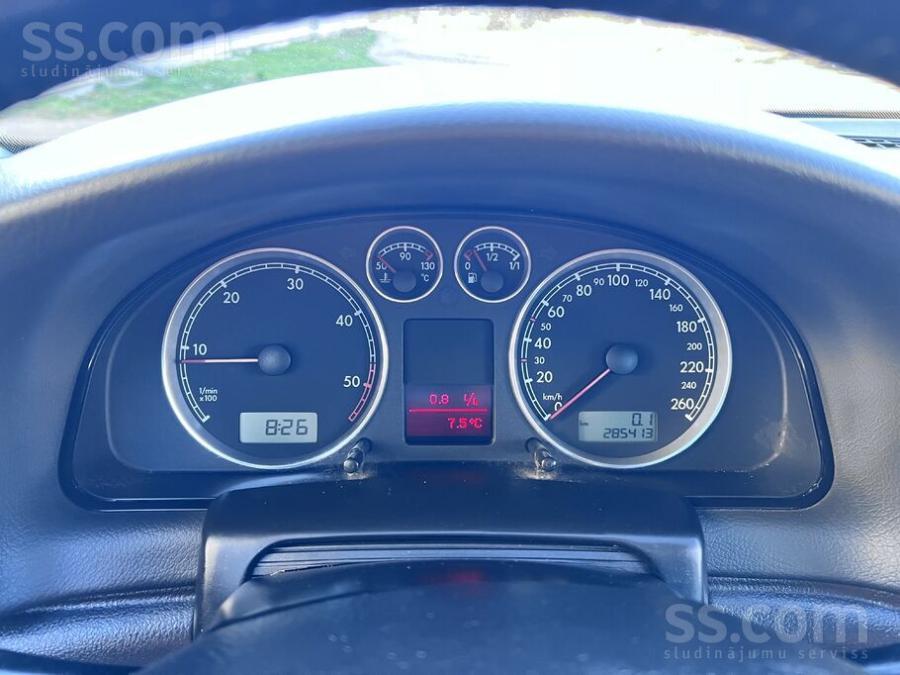 Zils Volkswagen Passat B5 2004 Daugavpils, ar dzinēja tilpumu 1.90 L un nobraukumu 285 tūkst. km par 1849 €, foto 26 vietnē AUTOMOTO.COM.LV