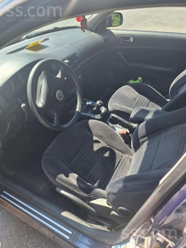 Zils Volkswagen Passat B5 2004 Rīga, ar dzinēja tilpumu 1.90 L un nobraukumu 291 tūkst. km par 1000 €, foto 5 vietnē AUTOMOTO.COM.LV