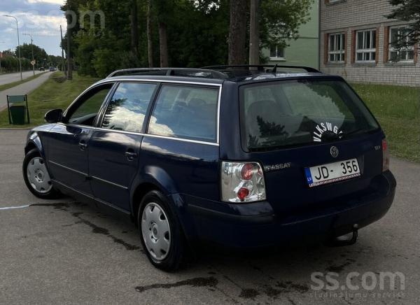 Blue Volkswagen Passat B5 2004 in Kraslava, with an engine capacity of 1.80 L and mileage of 333 thousand km for 1000 €, photo 5 on AUTOMOTO.COM.LV
