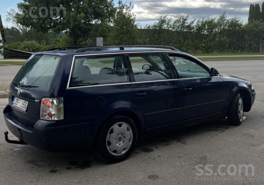 Zils Volkswagen Passat B5 2004 Krāslava, ar dzinēja tilpumu 1.80 L un nobraukumu 333 tūkst. km par 1000 €, foto 8 vietnē AUTOMOTO.COM.LV
