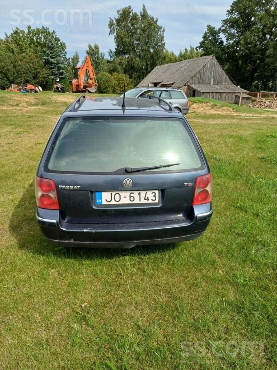 Blue Volkswagen Passat B5 2005 in Jelgava, with an engine capacity of 1.90 L and mileage of 480 thousand km for 1000 €, photo 4 on AUTOMOTO.COM.LV
