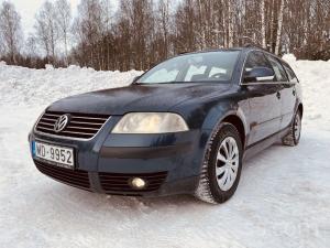 Zils Volkswagen Passat B5 2005 Alūksne, ar dzinēja tilpumu 2.00 L un nobraukumu 278 tūkst. km par 950 €, foto  vietnē AUTOMOTO.COM.LV