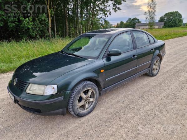Green Volkswagen Passat B5 1997 in Preili, with an engine capacity of 1.60 L and mileage of 372 thousand km for 700 €, photo 2 on AUTOMOTO.COM.LV