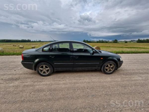 Green Volkswagen Passat B5 1997 in Preili, with an engine capacity of 1.60 L and mileage of 372 thousand km for 700 €, photo 4 on AUTOMOTO.COM.LV