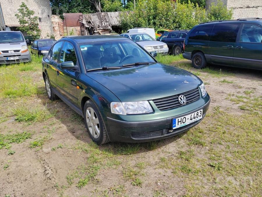 Zaļš Volkswagen Passat B5 1997 Liepāja, ar dzinēja tilpumu 1.80 L un nobraukumu 251 tūkst. km par 1200 €, foto 3 vietnē AUTOMOTO.COM.LV