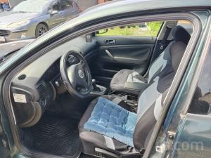 Zaļš Volkswagen Passat B5 1997 Liepāja, ar dzinēja tilpumu 1.80 L un nobraukumu 251 tūkst. km par 1200 €, foto 4 vietnē AUTOMOTO.COM.LV
