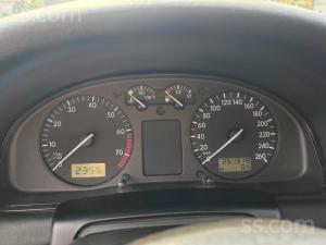 Zaļš Volkswagen Passat B5 1997 Liepāja, ar dzinēja tilpumu 1.80 L un nobraukumu 251 tūkst. km par 1200 €, foto 13 vietnē AUTOMOTO.COM.LV