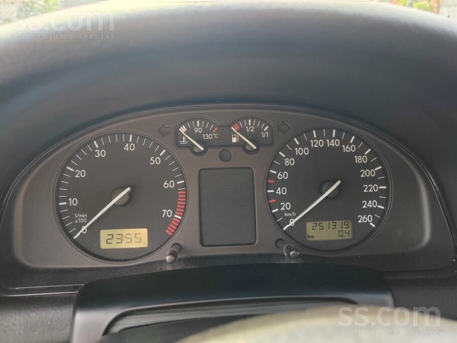 Zaļš Volkswagen Passat B5 1997 Liepāja, ar dzinēja tilpumu 1.80 L un nobraukumu 251 tūkst. km par 1200 €, foto 13 vietnē AUTOMOTO.COM.LV