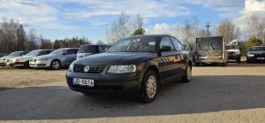 Green Volkswagen Passat B5 1997 in Valmiera, with an engine capacity of 1.60 L and mileage of 281 thousand km for 900 €, photo 7 on AUTOMOTO.COM.LV