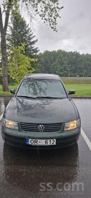 Green Volkswagen Passat B5 1997 in Aluksne, with an engine capacity of 1.90 L and mileage of 428 thousand km for 1200 €, photo 3 on AUTOMOTO.COM.LV