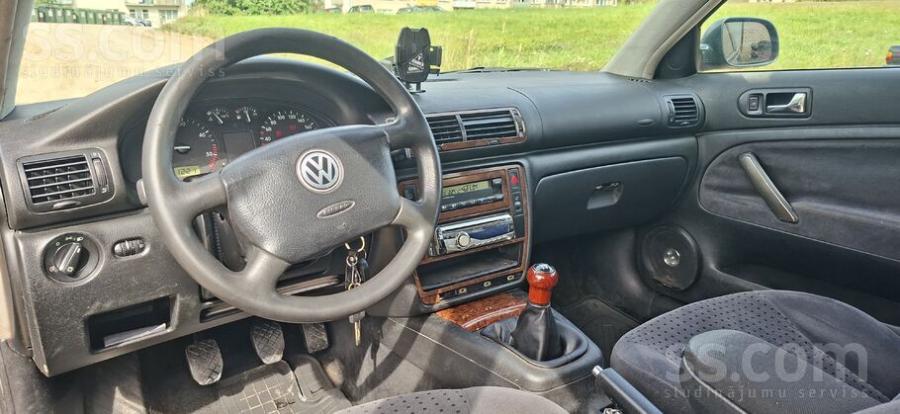 Green Volkswagen Passat B5 1997 in Aluksne, with an engine capacity of 1.90 L and mileage of 428 thousand km for 1200 €, photo 10 on AUTOMOTO.COM.LV