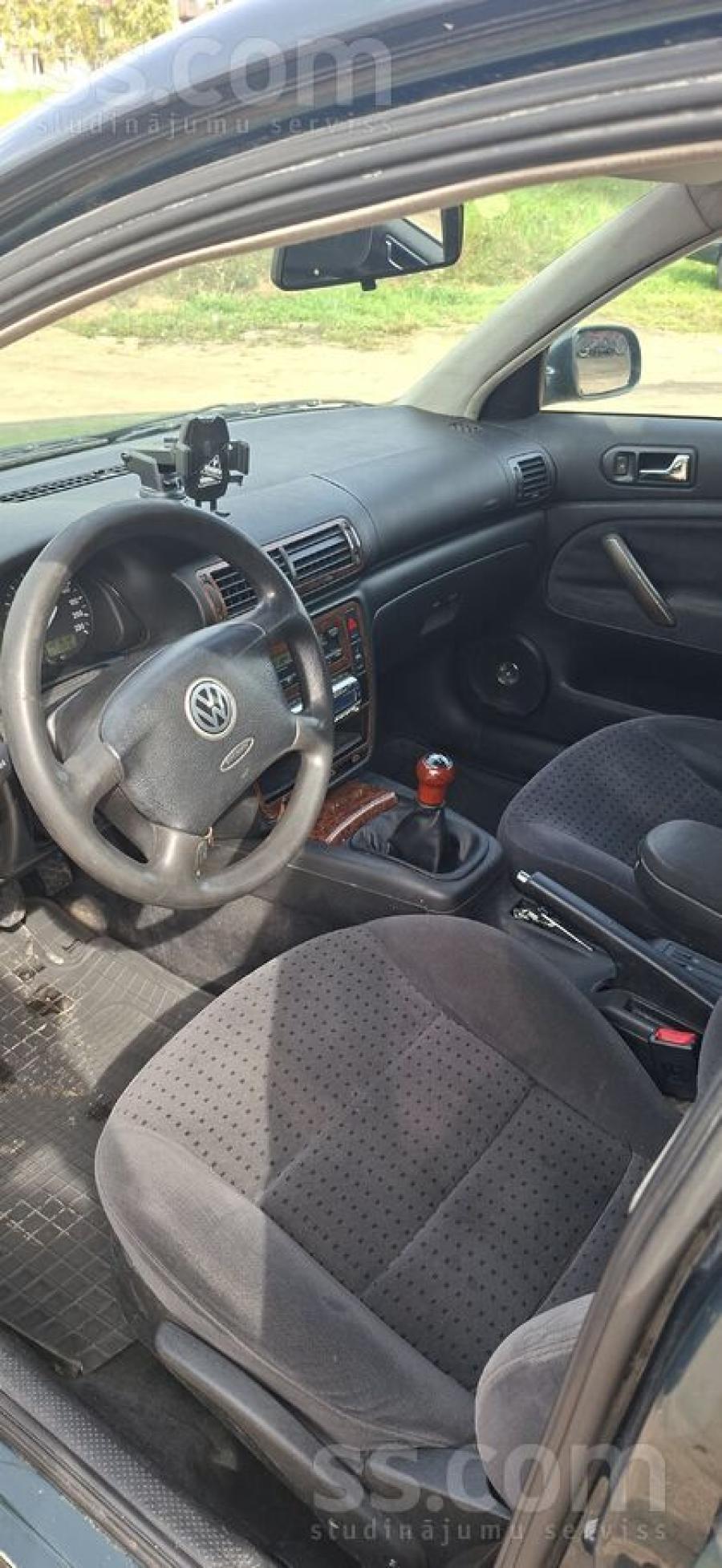 Green Volkswagen Passat B5 1997 in Aluksne, with an engine capacity of 1.90 L and mileage of 428 thousand km for 1200 €, photo 12 on AUTOMOTO.COM.LV