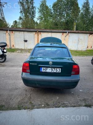 Zaļš Volkswagen Passat B5 1999 Rēzekne, ar dzinēja tilpumu 1.80 L un nobraukumu 350 tūkst. km par 1350 €, foto 2 vietnē AUTOMOTO.COM.LV