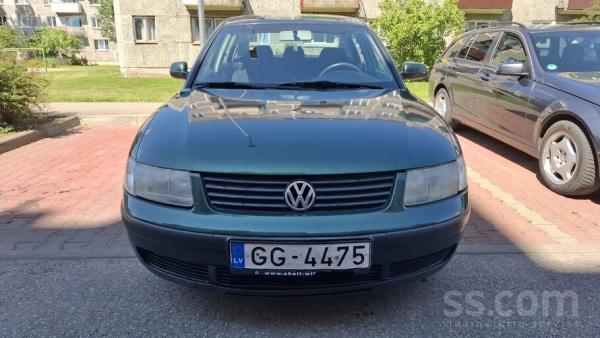 Zaļš Volkswagen Passat B5 2000 Daugavpils, ar dzinēja tilpumu 1.60 L un nobraukumu 217 tūkst. km par 650 €, foto 2 vietnē AUTOMOTO.COM.LV