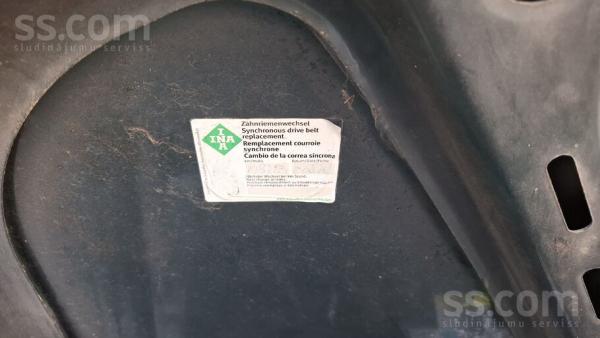 Zaļš Volkswagen Passat B5 2000 Daugavpils, ar dzinēja tilpumu 1.60 L un nobraukumu 217 tūkst. km par 650 €, foto 4 vietnē AUTOMOTO.COM.LV
