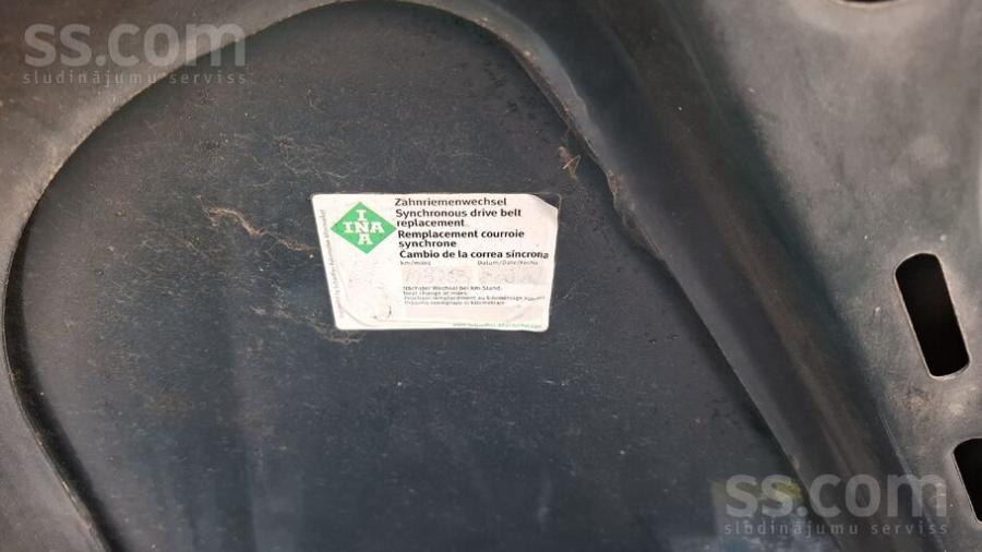 Zaļš Volkswagen Passat B5 2000 Daugavpils, ar dzinēja tilpumu 1.60 L un nobraukumu 217 tūkst. km par 650 €, foto 5 vietnē AUTOMOTO.COM.LV