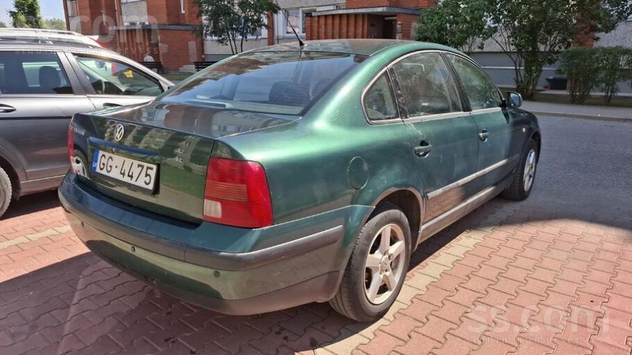 Zaļš Volkswagen Passat B5 2000 Daugavpils, ar dzinēja tilpumu 1.60 L un nobraukumu 217 tūkst. km par 650 €, foto 7 vietnē AUTOMOTO.COM.LV