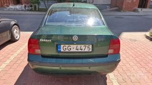 Zaļš Volkswagen Passat B5 2000 Daugavpils, ar dzinēja tilpumu 1.60 L un nobraukumu 217 tūkst. km par 650 €, foto 8 vietnē AUTOMOTO.COM.LV