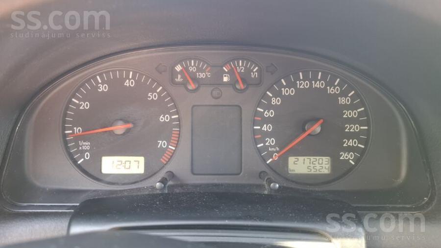 Zaļš Volkswagen Passat B5 2000 Daugavpils, ar dzinēja tilpumu 1.60 L un nobraukumu 217 tūkst. km par 650 €, foto 16 vietnē AUTOMOTO.COM.LV