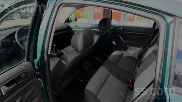 Zaļš Volkswagen Passat B5 2000 Daugavpils, ar dzinēja tilpumu 1.60 L un nobraukumu 217 tūkst. km par 850 €, foto 9 vietnē AUTOMOTO.COM.LV