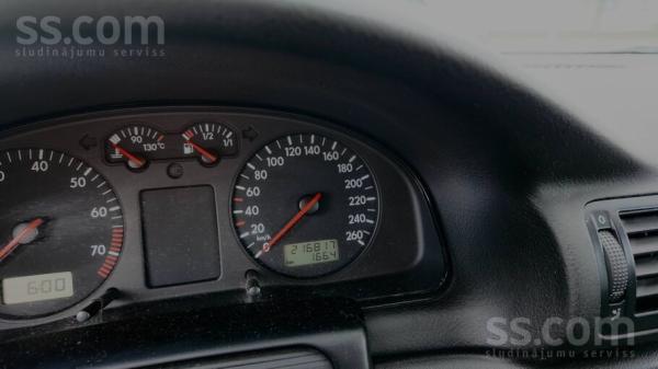Zaļš Volkswagen Passat B5 2000 Daugavpils, ar dzinēja tilpumu 1.60 L un nobraukumu 217 tūkst. km par 850 €, foto 10 vietnē AUTOMOTO.COM.LV