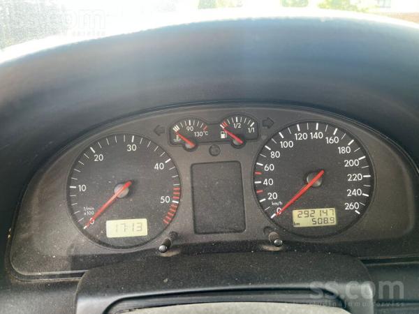 Green Volkswagen Passat B5 2000 in Dobele, with an engine capacity of 1.90 L and mileage of 292 thousand km for 1100 €, photo 6 on AUTOMOTO.COM.LV