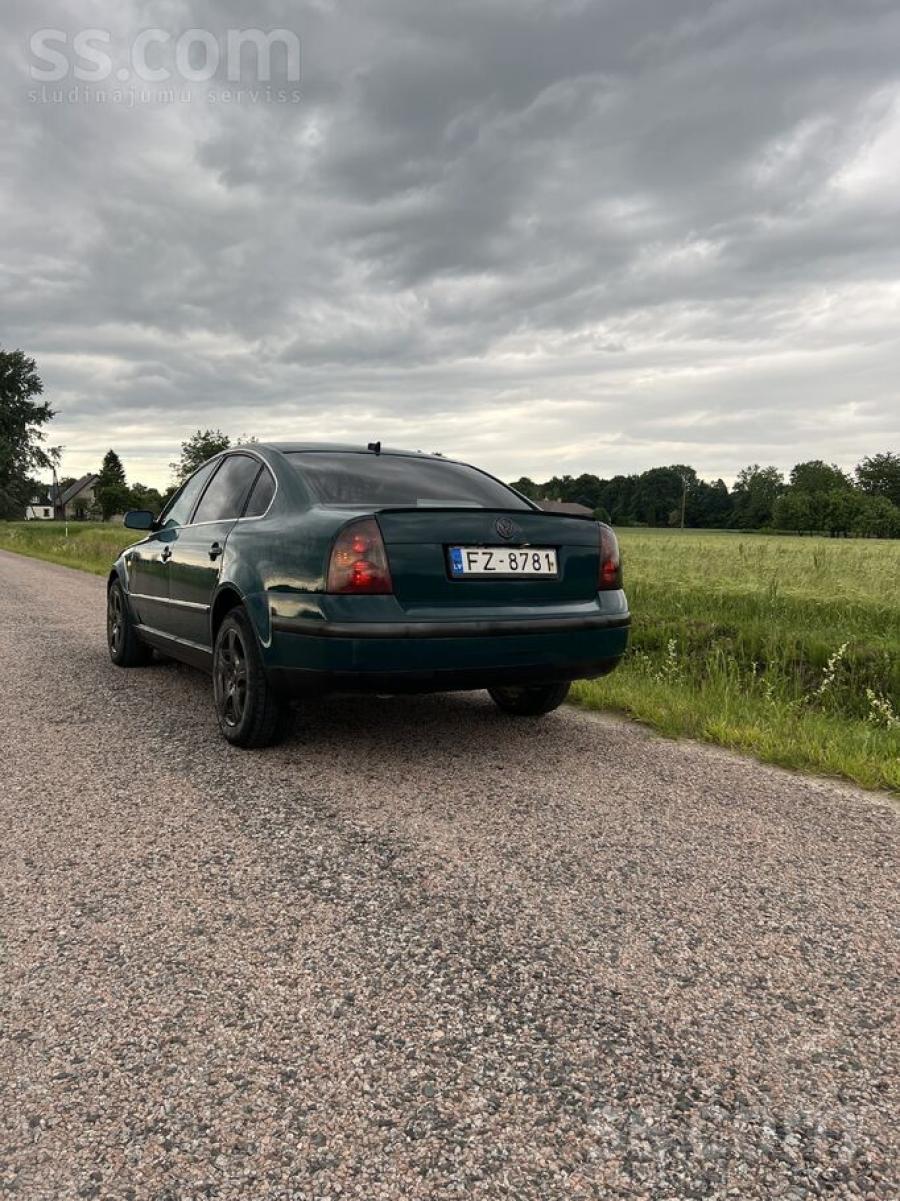 Zaļš Volkswagen Passat B5 2001 Rīga, ar dzinēja tilpumu 1.90 L un nobraukumu 481 tūkst. km par 1200 €, foto 1 vietnē AUTOMOTO.COM.LV