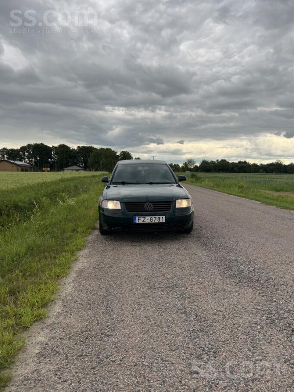 Zaļš Volkswagen Passat B5 2001 Rīga, ar dzinēja tilpumu 1.90 L un nobraukumu 481 tūkst. km par 1200 €, foto 4 vietnē AUTOMOTO.COM.LV