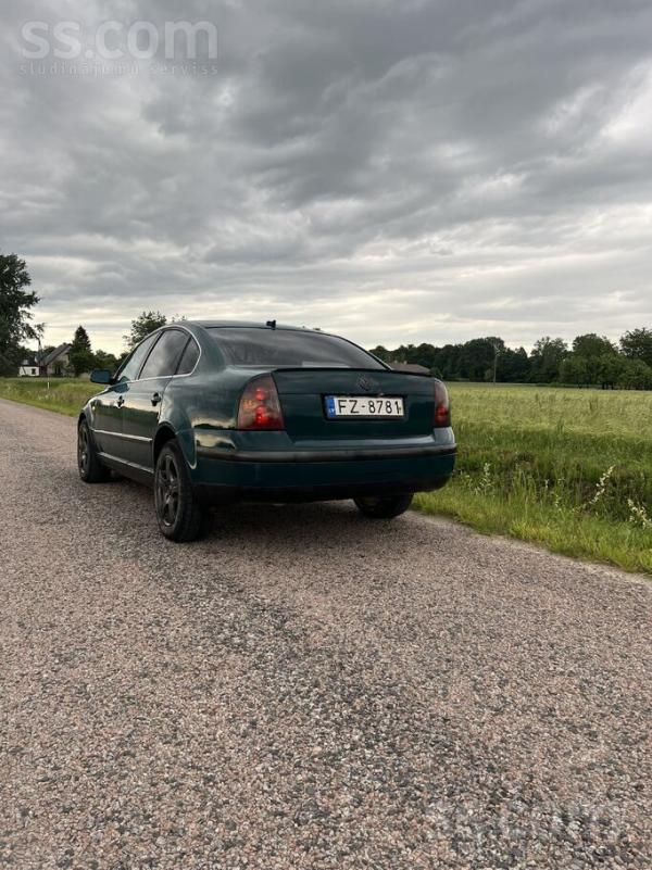 Zaļš Volkswagen Passat B5 2001 Bauska, ar dzinēja tilpumu 1.90 L un nobraukumu 496 tūkst. km par 950 €, foto 1 vietnē AUTOMOTO.COM.LV
