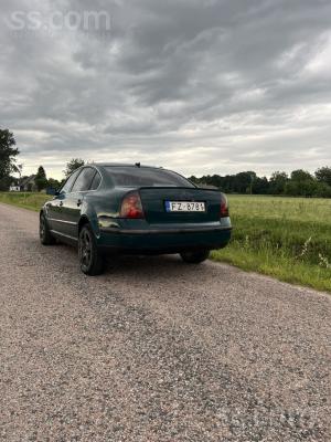 Green Volkswagen Passat B5 2001 in Bauska, with an engine capacity of 1.90 L and mileage of 496 thousand km for 950 €, photo  on AUTOMOTO.COM.LV