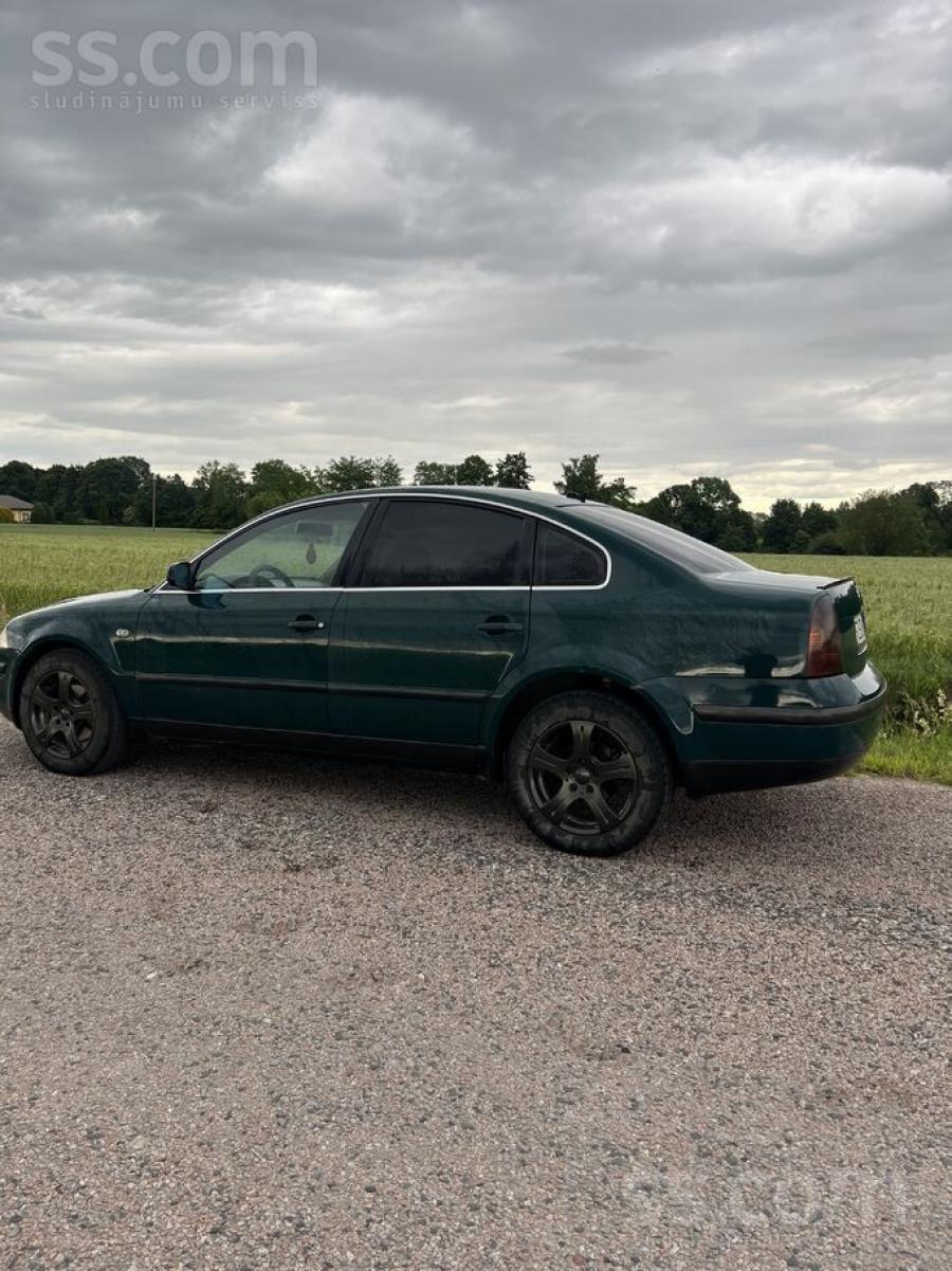 Zaļš Volkswagen Passat B5 2001 Bauska, ar dzinēja tilpumu 1.90 L un nobraukumu 496 tūkst. km par 950 €, foto 3 vietnē AUTOMOTO.COM.LV