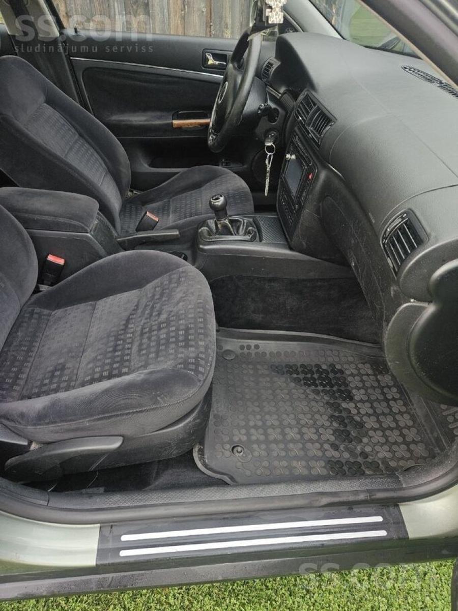 Zaļš Volkswagen Passat B5 2001 Rīga, ar dzinēja tilpumu 2.00 L un nobraukumu 331 tūkst. km par 1380 €, foto 8 vietnē AUTOMOTO.COM.LV