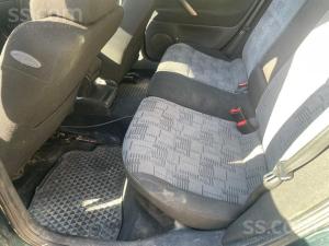 Zaļš Volkswagen Passat B5 1996 Ogre, ar dzinēja tilpumu 1.90 L un nobraukumu 351 tūkst. km par 800 €, foto 6 vietnē AUTOMOTO.COM.LV