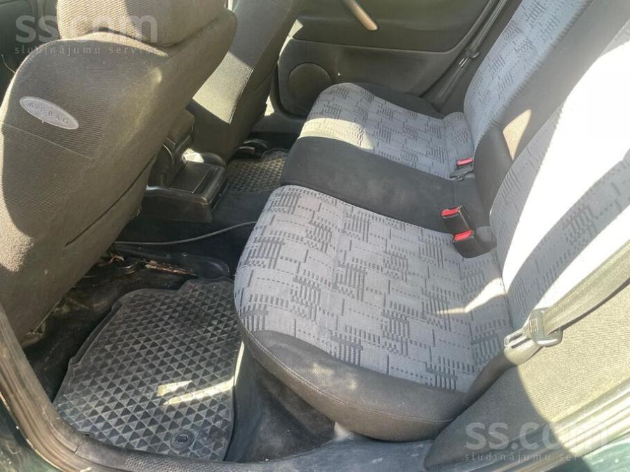 Zaļš Volkswagen Passat B5 1996 Ogre, ar dzinēja tilpumu 1.90 L un nobraukumu 351 tūkst. km par 800 €, foto 6 vietnē AUTOMOTO.COM.LV