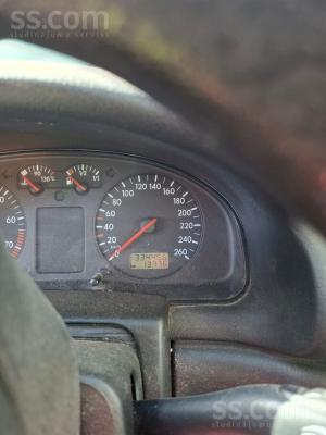 Green Volkswagen Passat B5 1997 in Gulbene, with an engine capacity of 1.80 L and mileage of 334 thousand km for 500 €, photo 6 on AUTOMOTO.COM.LV