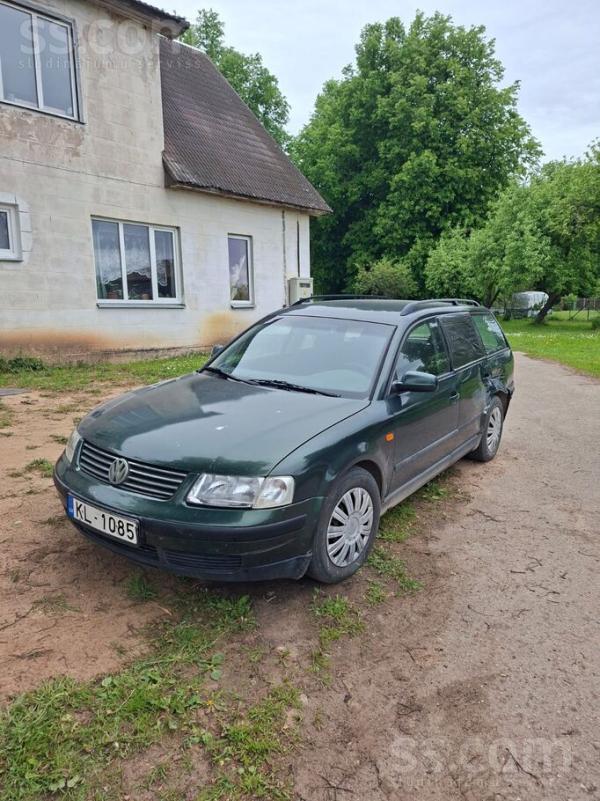 Green Volkswagen Passat B5 1997 in Gulbene, with an engine capacity of 1.80 L and mileage of 334 thousand km for 500 €, photo 1 on AUTOMOTO.COM.LV