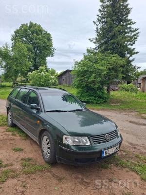 Green Volkswagen Passat B5 1997 in Gulbene, with an engine capacity of 1.80 L and mileage of 334 thousand km for 500 €, photo 3 on AUTOMOTO.COM.LV