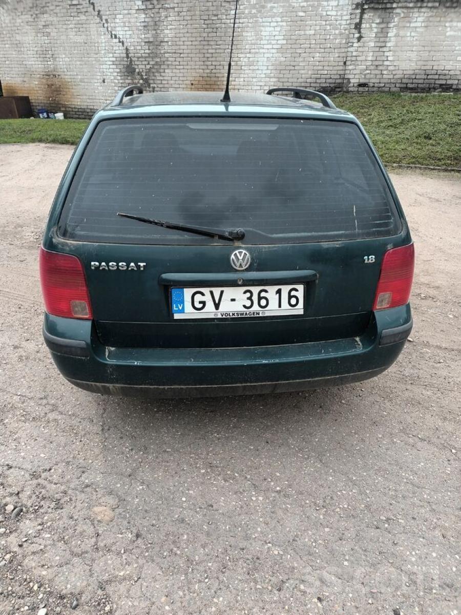 Zaļš Volkswagen Passat B5 1998 Preiļi, ar dzinēja tilpumu 1.80 L un nobraukumu 295 tūkst. km par 500 €, foto 4 vietnē AUTOMOTO.COM.LV