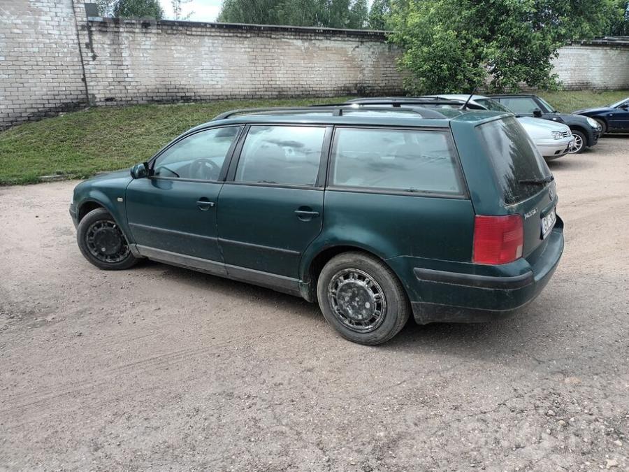 Zaļš Volkswagen Passat B5 1998 Preiļi, ar dzinēja tilpumu 1.80 L un nobraukumu 295 tūkst. km par 500 €, foto 5 vietnē AUTOMOTO.COM.LV