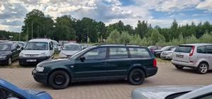 Green Volkswagen Passat B5 2000 in Valmiera, with an engine capacity of 1.80 L and mileage of 332 thousand km for 650 €, photo 6 on AUTOMOTO.COM.LV
