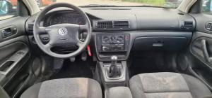 Green Volkswagen Passat B5 2000 in Valmiera, with an engine capacity of 1.80 L and mileage of 332 thousand km for 650 €, photo 8 on AUTOMOTO.COM.LV