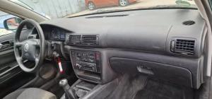 Green Volkswagen Passat B5 2000 in Valmiera, with an engine capacity of 1.80 L and mileage of 332 thousand km for 650 €, photo 9 on AUTOMOTO.COM.LV