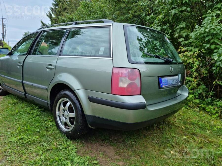 Green Volkswagen Passat B5 2002 in Riga, with an engine capacity of 1.90 L and mileage of 331 thousand km for 1700 €, photo 3 on AUTOMOTO.COM.LV