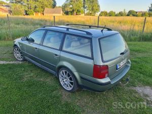 Green Volkswagen Passat B5 2002 in Riga, with an engine capacity of 1.80 L and mileage of 426 thousand km for 1810 €, photo 3 on AUTOMOTO.COM.LV