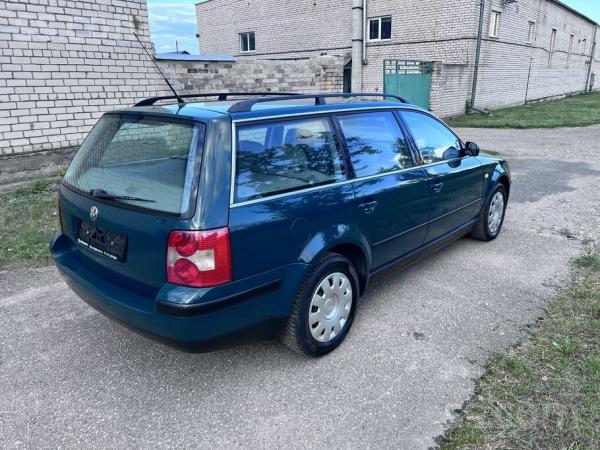 Zaļš Volkswagen Passat B5 2003 Daugavpils, ar dzinēja tilpumu 1.90 L un nobraukumu 281 tūkst. km par 2249 €, foto 4 vietnē AUTOMOTO.COM.LV