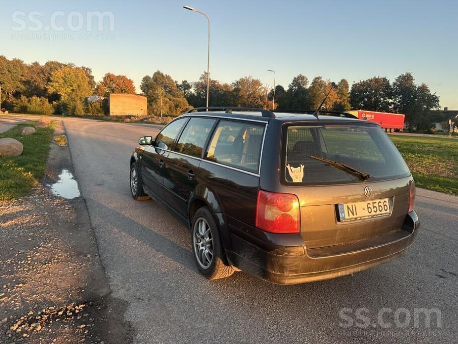 Green Volkswagen Passat B5 2003 in Dobele, with an engine capacity of 1.90 L and mileage of 312 thousand km for 1300 €, photo 4 on AUTOMOTO.COM.LV