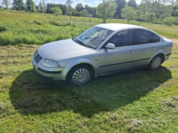 Pelēks Volkswagen Passat B5 2002 Preiļi, ar dzinēja tilpumu 1.90 L un nobraukumu 300 tūkst. km par 575 €, foto 1 vietnē AUTOMOTO.COM.LV